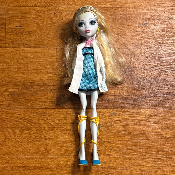 Mattel | Toys | Monster High Lagoona Blue Classroom Mad Science Doll ...